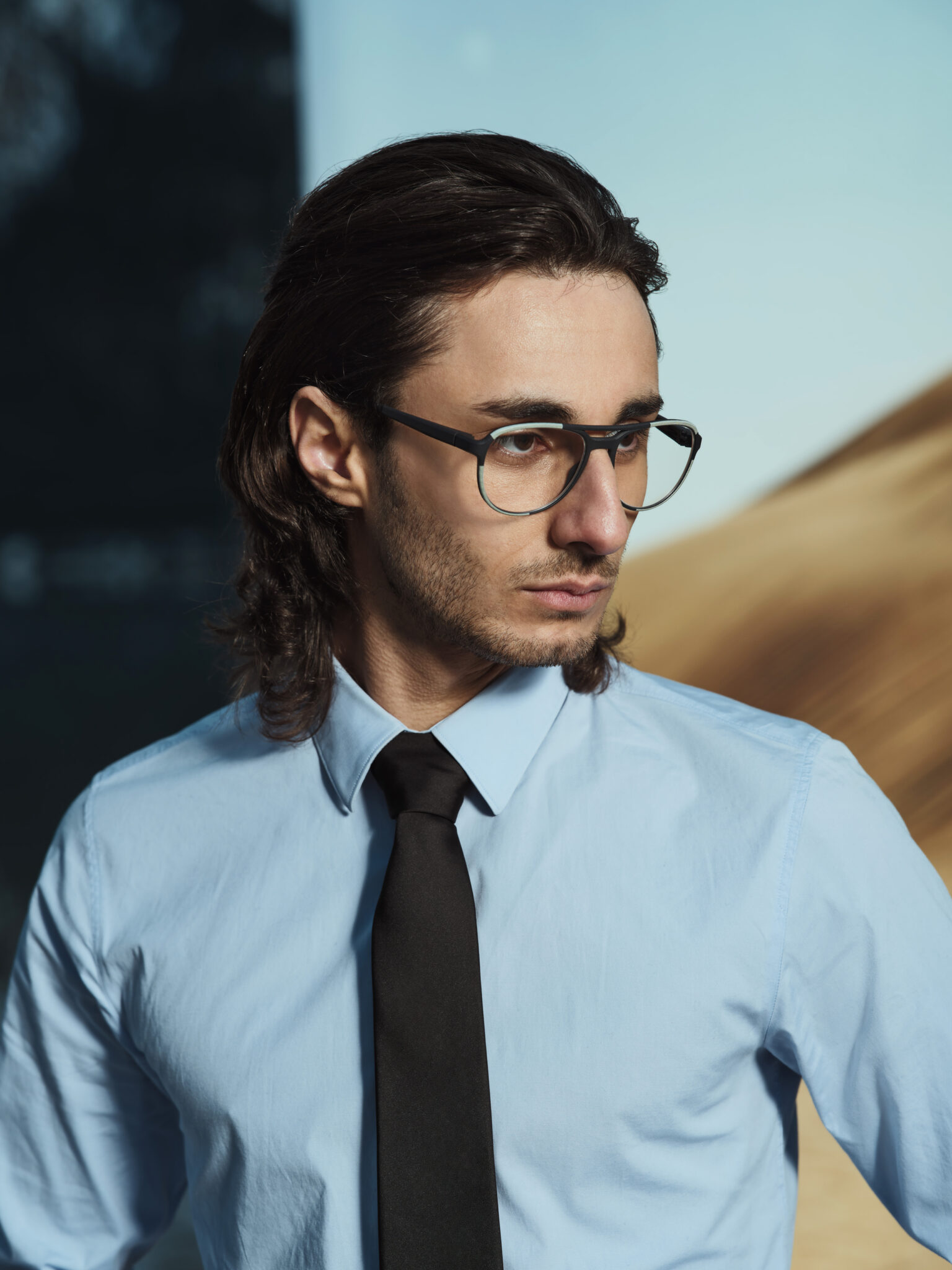 Color que baila sobre el negro. - rolf.